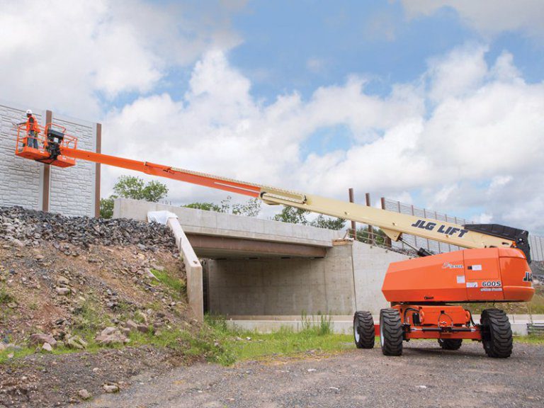 JLG 600S Boom Lift for Sale or Rent - CanLift Equipment Ltd.
