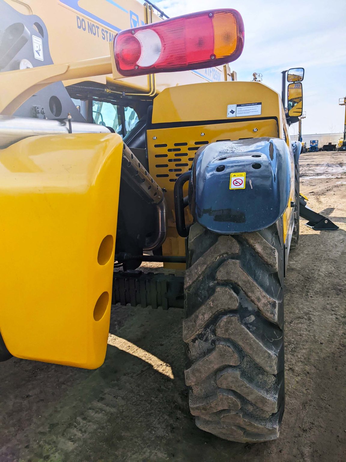 XCMG XTF1256K TELEHANDLER XCMG for Rent, Sale or Lease - CanLift