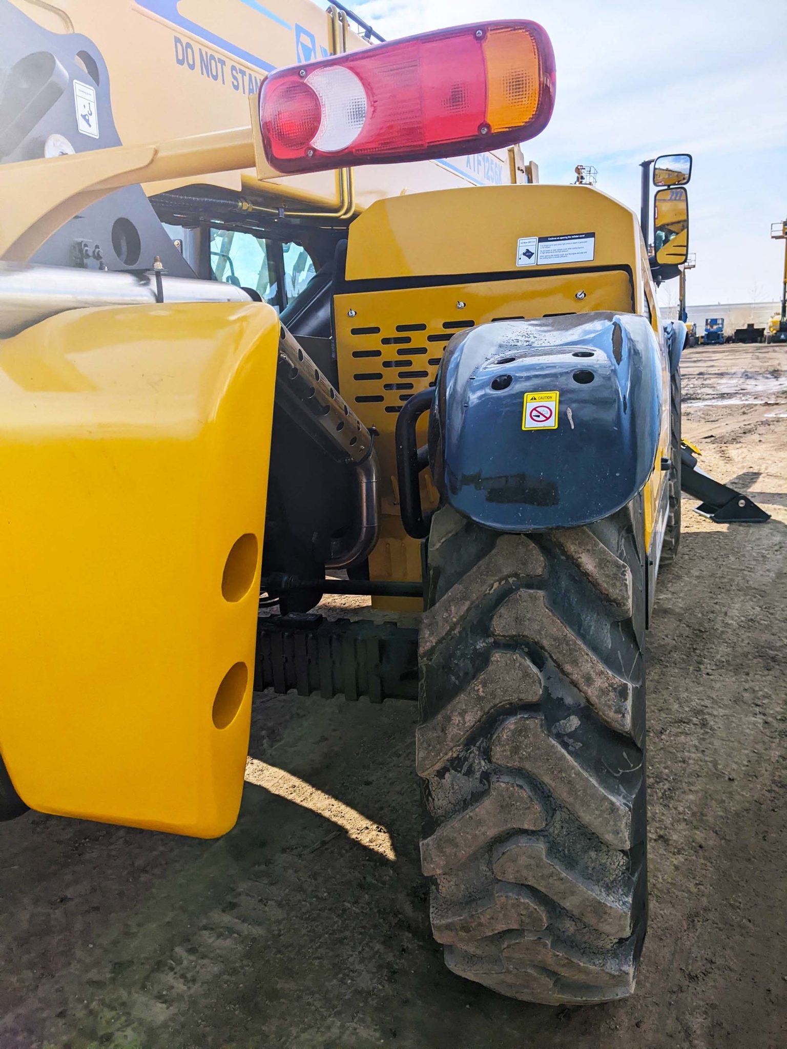 XCMG XTF1256K TELEHANDLER XCMG for Rent, Sale or Lease - CanLift